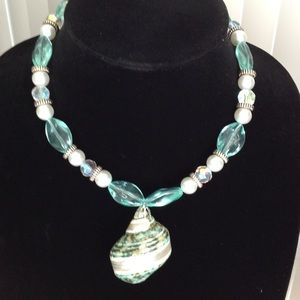Jewelry | Vintage Clear Green Acrylic With Green Shell Neckl | Poshmark